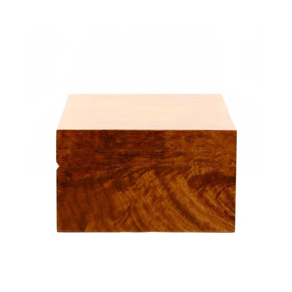Estimada caja humidificada para 20 puros con higrómetro amobina.